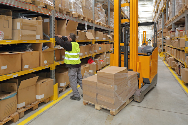 How to Make Warehouse Uniforms More Comfortable for Employees - Hanover ...